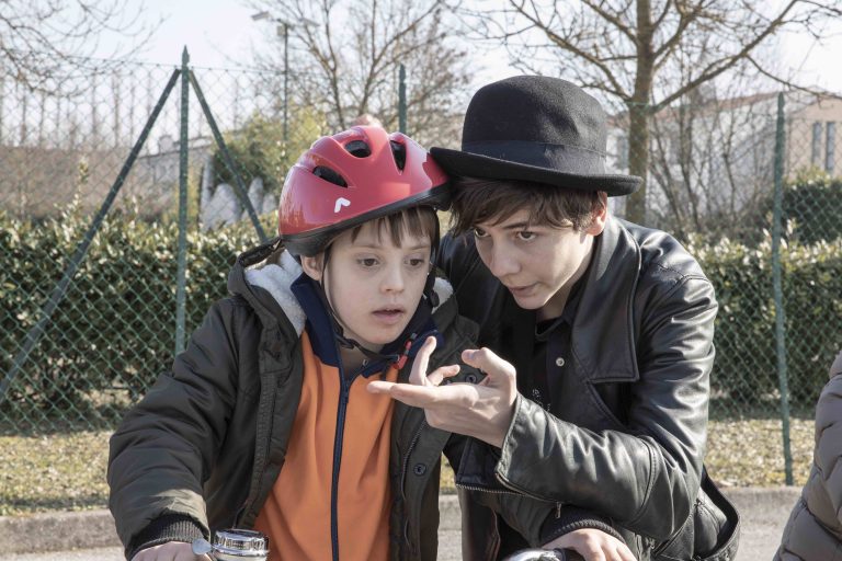 Mio fratello rincorre i dinosauri: trama e recensione del film